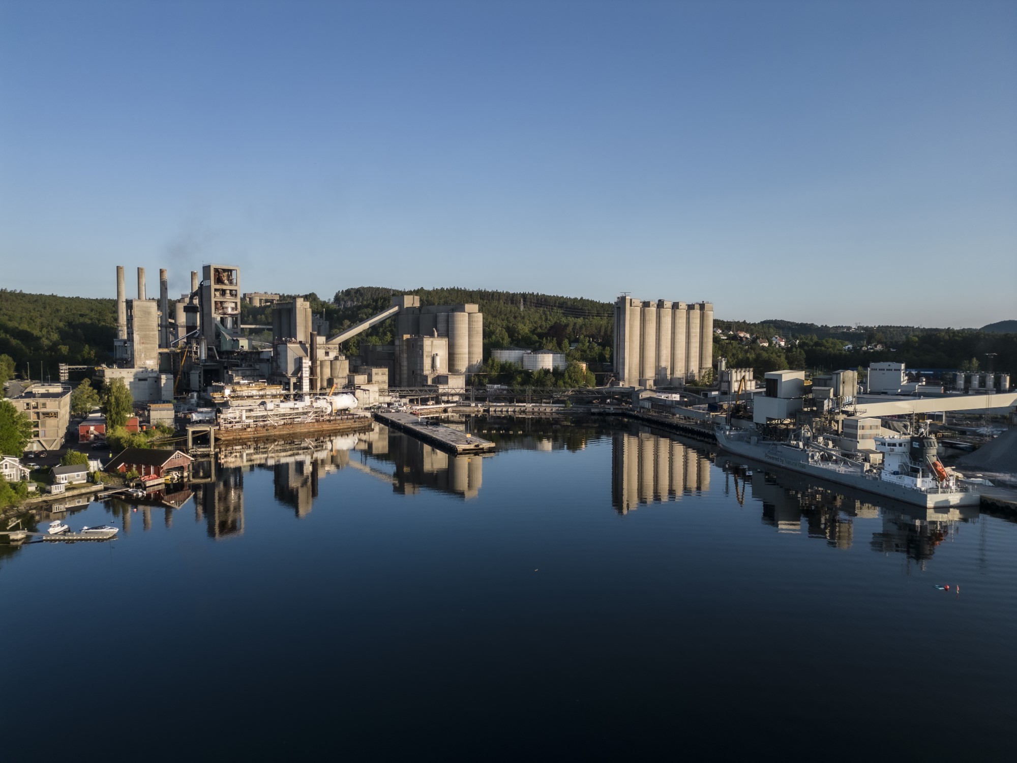 Die Zukunft des Bauens: Heidelberg Materials bringt mit evoZero® den weltweit ersten CCS ...